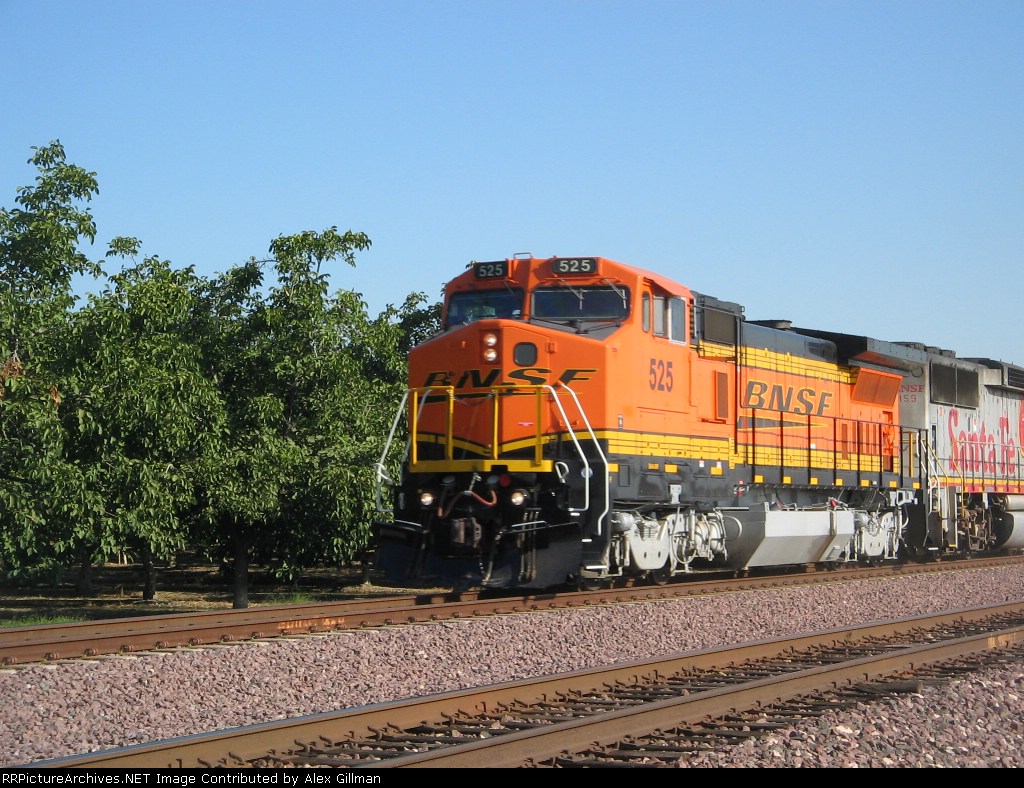 BNSF 525 East